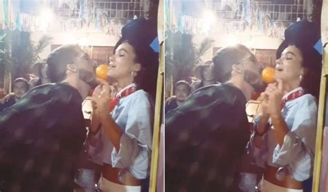 Jornal Correio Veio aí Bruna Marquezine e João Guilherme são vistos