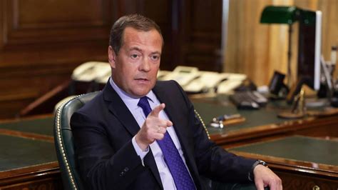 Медведев предрек союзам стран Запада распад Евразия эксперт