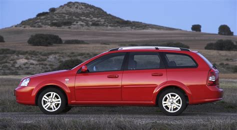 Chevrolet Lacetti - характеристики, комплектации, фото, видео, обзор