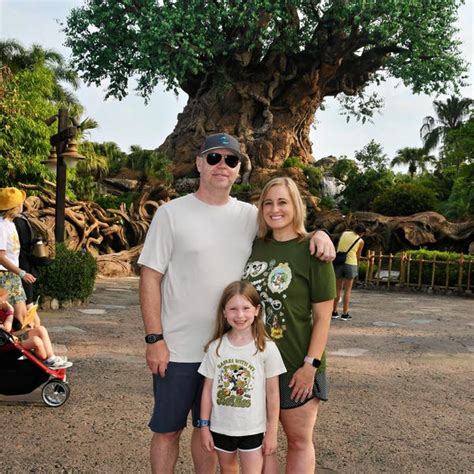 Disney Pixar Bugs Life Pt Flea Circus Premium T Shirt Magic Kingdom Disney Trip Unisex T