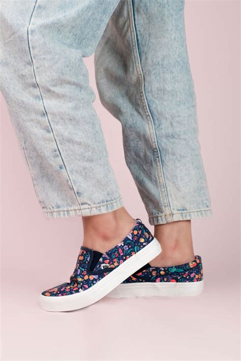 Alicia Souza Feet