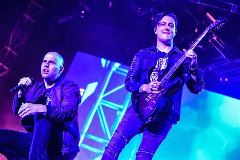 Avenged Sevenfold Tease October 27 Streaming Performance