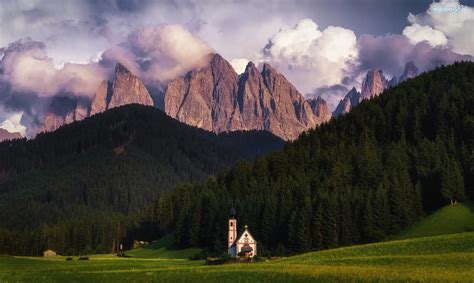 Masyw Odle Las Włochy Chmury Dolina Val di Funes Góry Dolomity