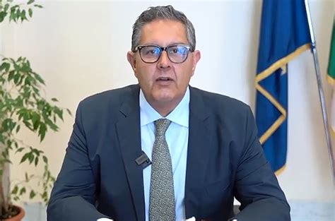 Primo Maggio Il Presidente Toti Il Lavoro Rappresenta Il Contributo
