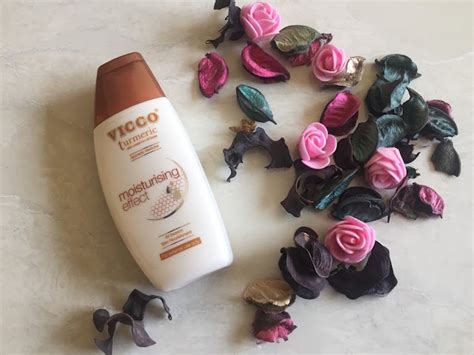 Vicco Turmeric Skin Cream In Oil Base Product Review Icynosure