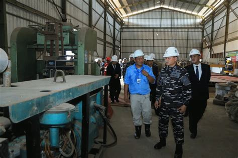 TNI AL Perkuat Operasional Kapal Perang Tambah Kapal Tunda