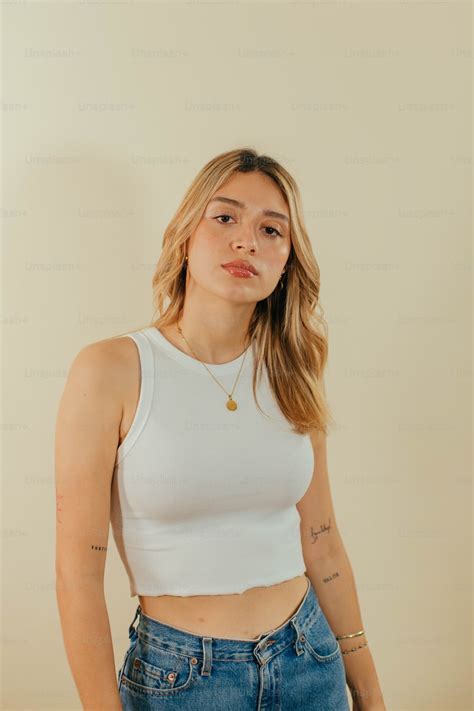 긴 머리를 가진 사람 사진 Unsplash의 여성 이미지