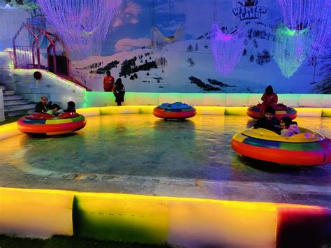 Winterland Pakistans First Indoor Snow Park Now In Lahore Mangobaaz