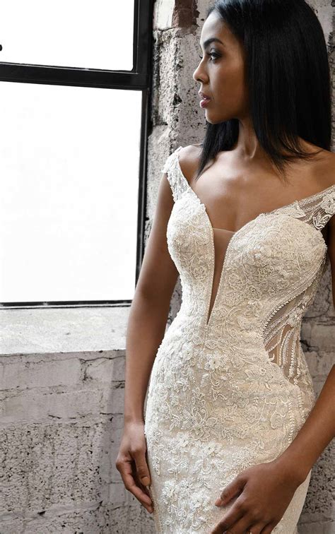 1338 Martina Liana Sexy Fit And Flare Wedding Dress With Ornate