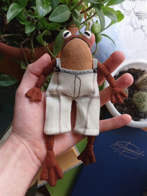 Mr Toad Лягушка из фетра своими руками в 2024 г Игрушки Фетр Небольшие швейные проекты