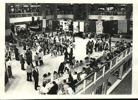 Vintage Staten Island Mall 21 Unique Photos Of The Retail Center As It