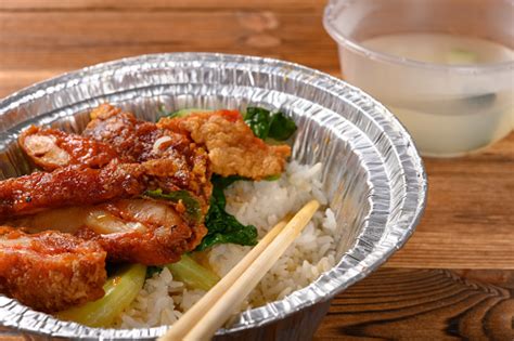 밥과 수프 수평 구성으로 튀긴 돼지 고기 다진의 패스트 푸드 0명에 대한 스톡 사진 및 기타 이미지 0명 가벼운 고기 Istock