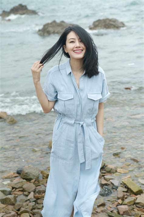 好美高圆圆海边随拍 秀发飘逸甜笑迷人 雪花之韵 新浪博客