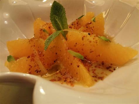 Ensalada de naranja con néctar de aceituna Sa Lola Blanes