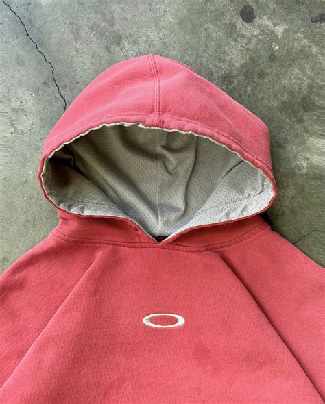 Two Fold 2000s Oakley Software Faded Red Hoodie ⭕️ Drop Of 200