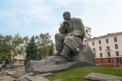 Yakub Kolas Monument At Yakub Kolas Square Minsk Belarus Editorial Image Image Of Historic