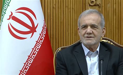 ادای احترام پزشکیان به تندیس شاه اسماعیل سامانی خبرگزاری مهر اخبار ایران و جهان Mehr News