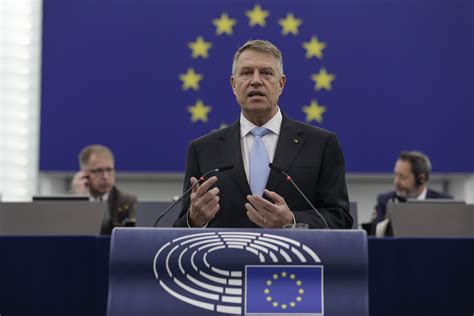 Rareș Bogdan îl laudă pe Iohannis după discursul din PE