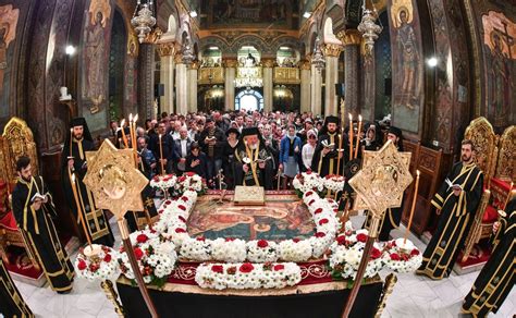 Prohodul Domnului la Patriarhie PS Varlaam oficiază slujba Deniei din