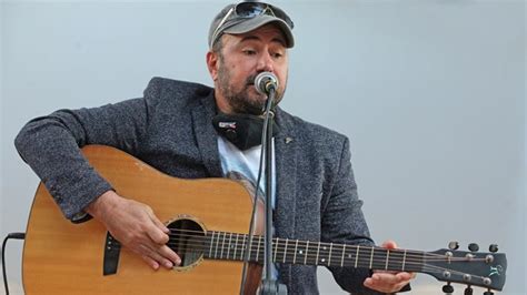 Певецът актьор Стефан Вълдобрев изненадващо СПИРАМ да пея