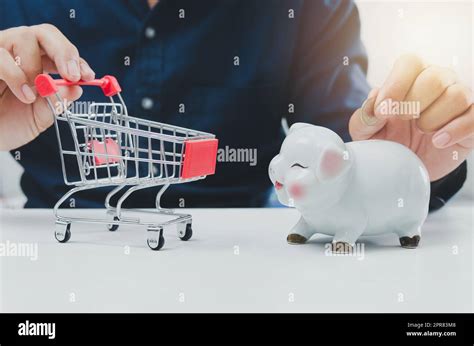 Expenses Retirement Hi Res Stock Photography And Images Alamy