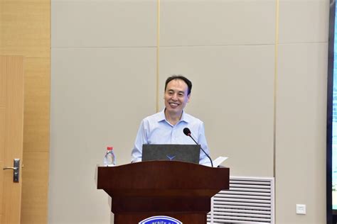 第二十一届中国电动车辆学术年会暨青年学者论坛”在我校成功举办 辽宁工业大学