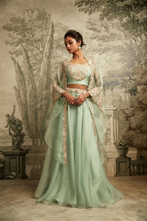 Wardrobe Essentials Must Have Sarees For Every Indian Woman