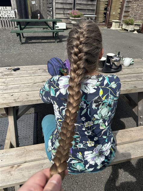 I Made A New Hair Friend Today Ill Be Training As A Hairdresser From