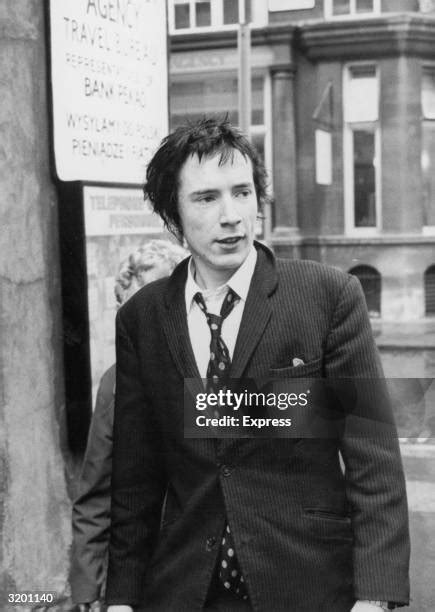 9 954 Johnny Walker Photos And High Res Pictures Getty Images