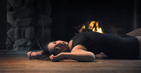 30 Easy Boudoir Poses For Beginners