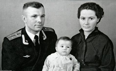 Фото Гагарина С Женой И Детьми —
