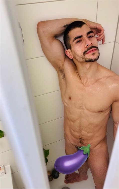 Hotguyzone K On Twitter Rt Axellucas A Hot Shower Https