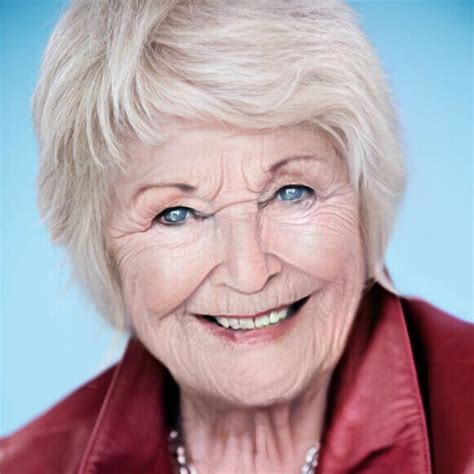 La grand mère qui voulait manger les graines Le Nue Main