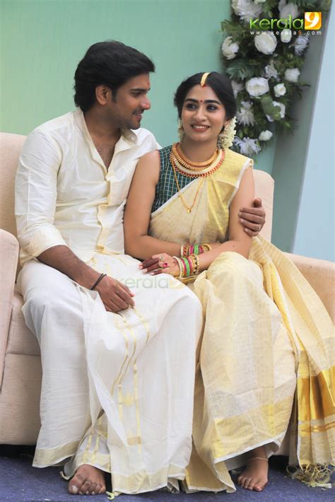 Maniyanpilla Raju Son Niranjan Raju Wedding Photos 027