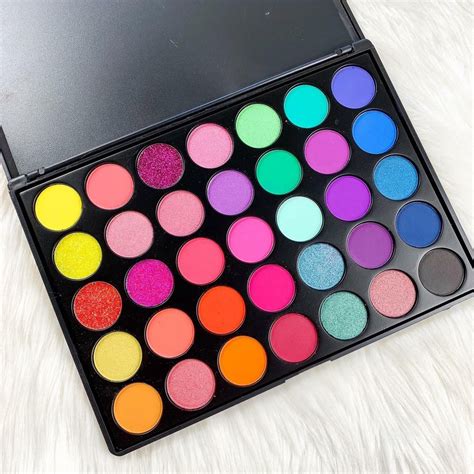 [ Local Ready Stocks ] Ennai Eyecandy Eyeshadow Palette Palet Pembayang