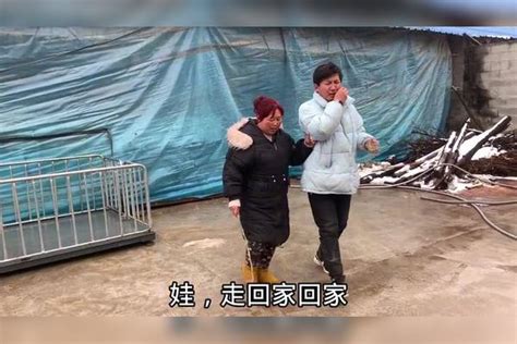 小舅子把姐夫牙打掉了，姐夫疼的崩溃大哭，丈母娘气的拿棍子就打姐夫崩溃丈母娘