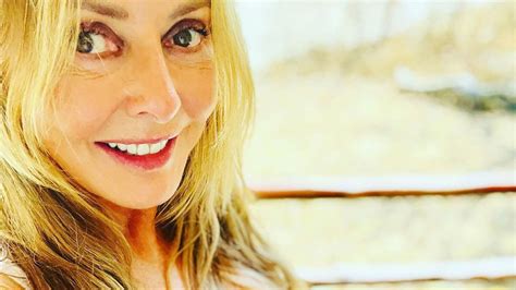 Carol Vorderman Is The Ultimate Goddess In Ultra Chic Sunglasses Hello