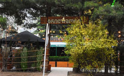 დააგემოვნე ბეკონ ბურგერ მენიუ და კოკა კოლა 2 სტუმარზე `გრილ მორი Grill More` სგან