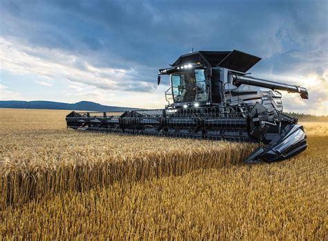 Agco Ideal Combine Harvester Wins Design Award Australasian Farmers