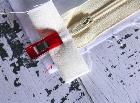 How To Sew A Zipper Pouch Neatly ~ Free