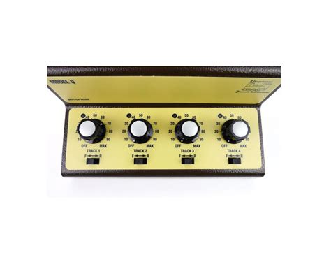 Gaugemaster Gmc Q Nhooo Scale Four Track Cased Controller Inside