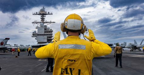 El Comando Sur De Los Estados Unidos Restringió Las Licencias Militares