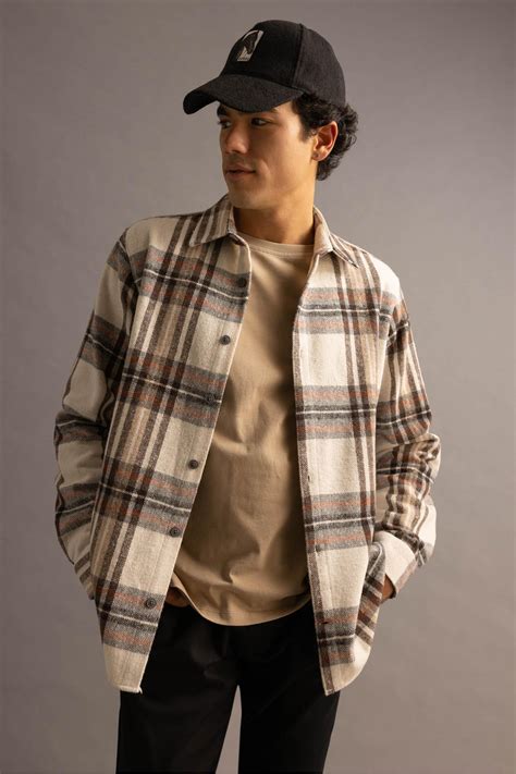 Bej Erkek Regular Fit Polo Yaka Uzun Kollu Gömlek 2748809 DeFacto
