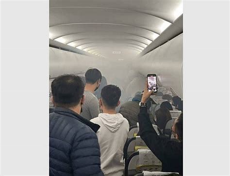 行動電源閃燃在機艙內釀火災2人受傷 新加坡酷航班機未起飛 中廣新聞網 Line Today