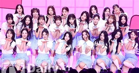 [td포토] 트리플에스 만화 찢고 나온 소녀들