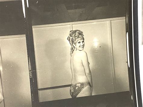 Busty Leggy Burlesque Dancer Stripper Vintage Photo 8x10 Contact Sheet