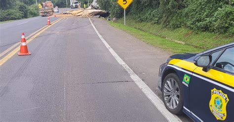 Tráfego Liberado Na Br 386 Após Acidentes Envolvendo Caminhões Gzh