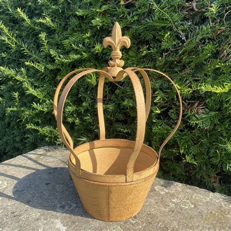 Set Of Two Crown Style Planters In Rust By The New Eden