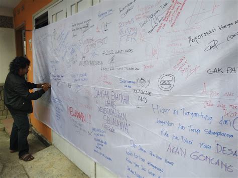 Warga Desa Pesanggrahan Protes Panitia Pilkades Yang Dinilai Tak Transparan Tugumalang Id