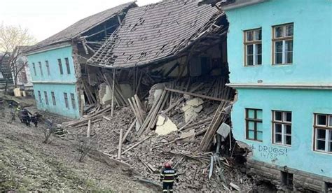 Tragedie La Odorheiu Secuiesc Un Elev A Murit Dupa Ce Cladirea Unui